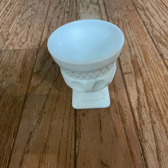 Vintage | Accents | Vintage Small White Glass Urn Style Vase | Poshmark